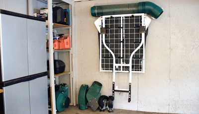 commercial-pro-hanging – Cyclone Rake-Canada